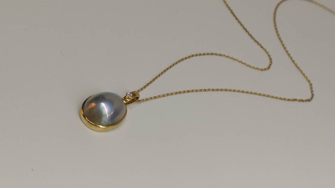 18K Gold Mabe Pearl Pendant Mabe Pearl Pendant with Diamond | Etsy