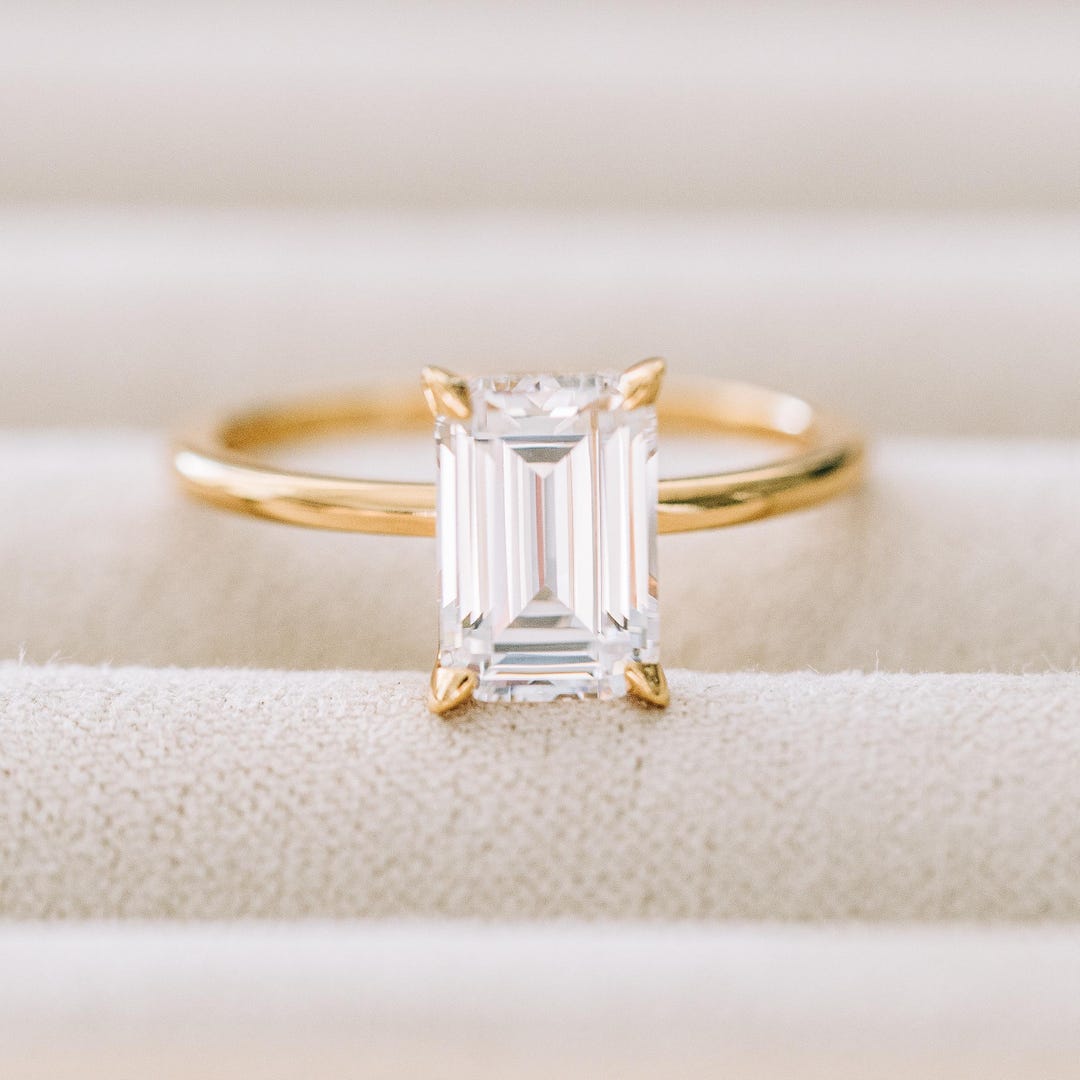 2CT Emerald Cut Cubic Zirconia Engagement Wedding Ring. 18k Yellow Gold ...