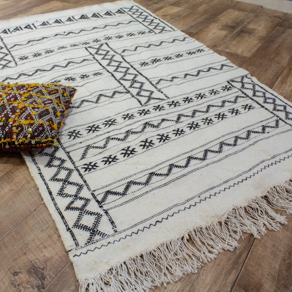 Black and White Kilim Rug - Etsy