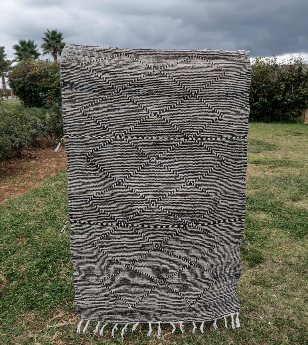 Flatweaved Moroccan Rug, Gray Minimalistic Flatwoven Kilim Morocco Rug ...