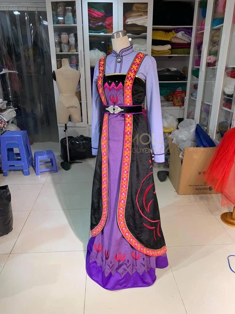 Embroideries Queen Iduna Costume - Frozen 2 - Disney Costume Inspired ...