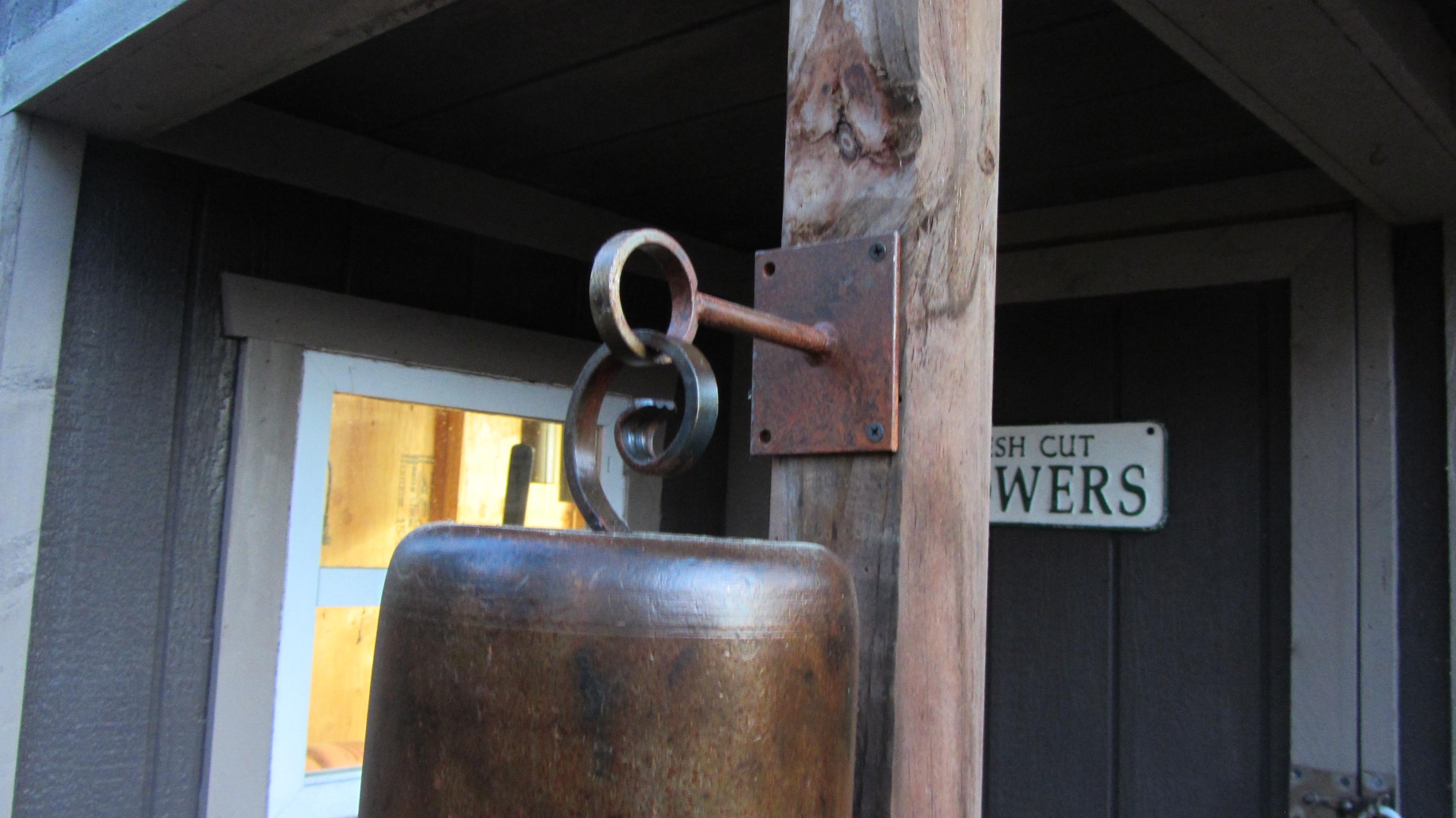 Rustic Gong, Cylinder Bell, Tank Bell, Farm Bell, Entry Bell, Yard Art ...
