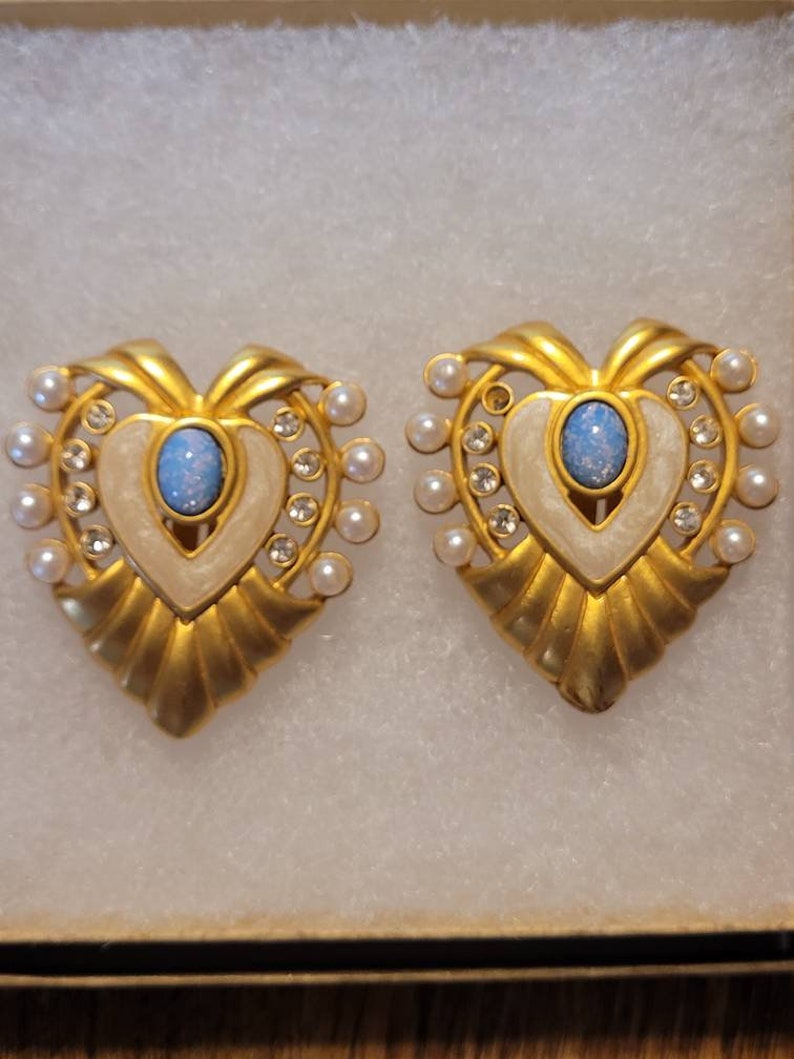 Elizabeth Taylor Avon Collection Clip-on Earrings - Etsy