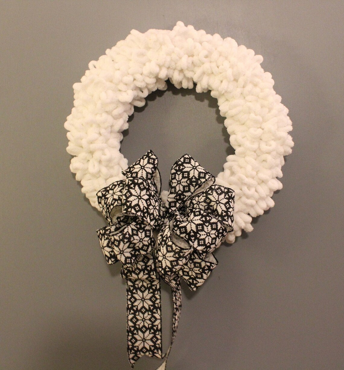 Simply Elegant White Loop Yarn Wreath - Etsy