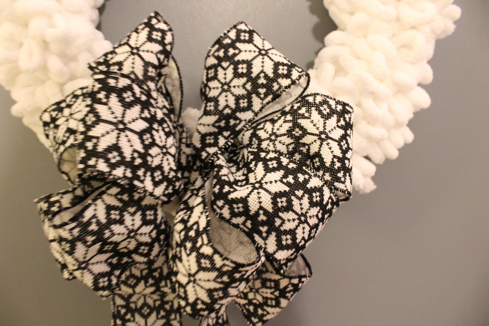 Simply Elegant White Loop Yarn Wreath - Etsy