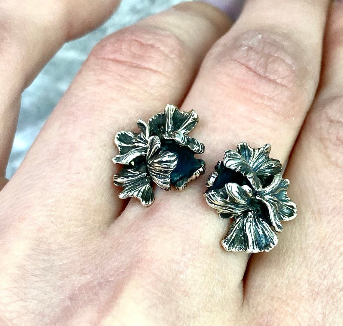 Ring "iris". Handmade. the Size is Adjustable - Etsy