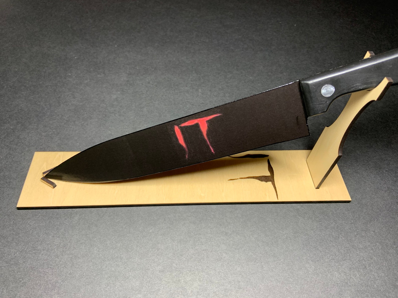 IT 2018 Penny Wise Knife With/Without Laser Engraved Stand | Etsy
