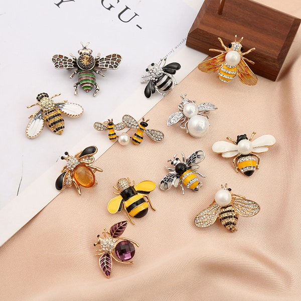 Bee Pin - Etsy