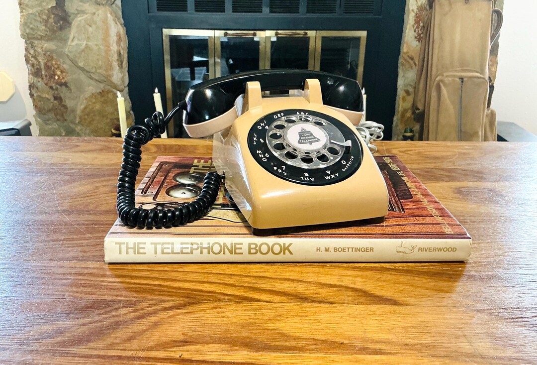 Fully Functional ITT Kellogg Rotary Dial Phone: Vintage Bicolor Black ...