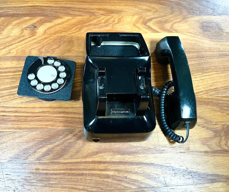 Repurposed Rotary Dial Phony Phone Box: Black Telephone Charging ...