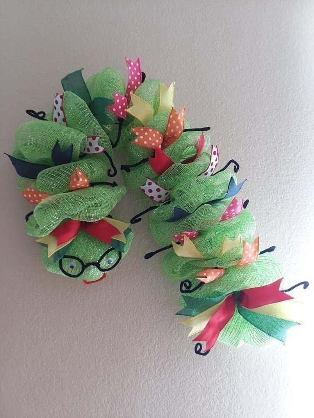 Bookworm Wreath, Teacher Gift, Custom Order Bookworm, Teacher ...