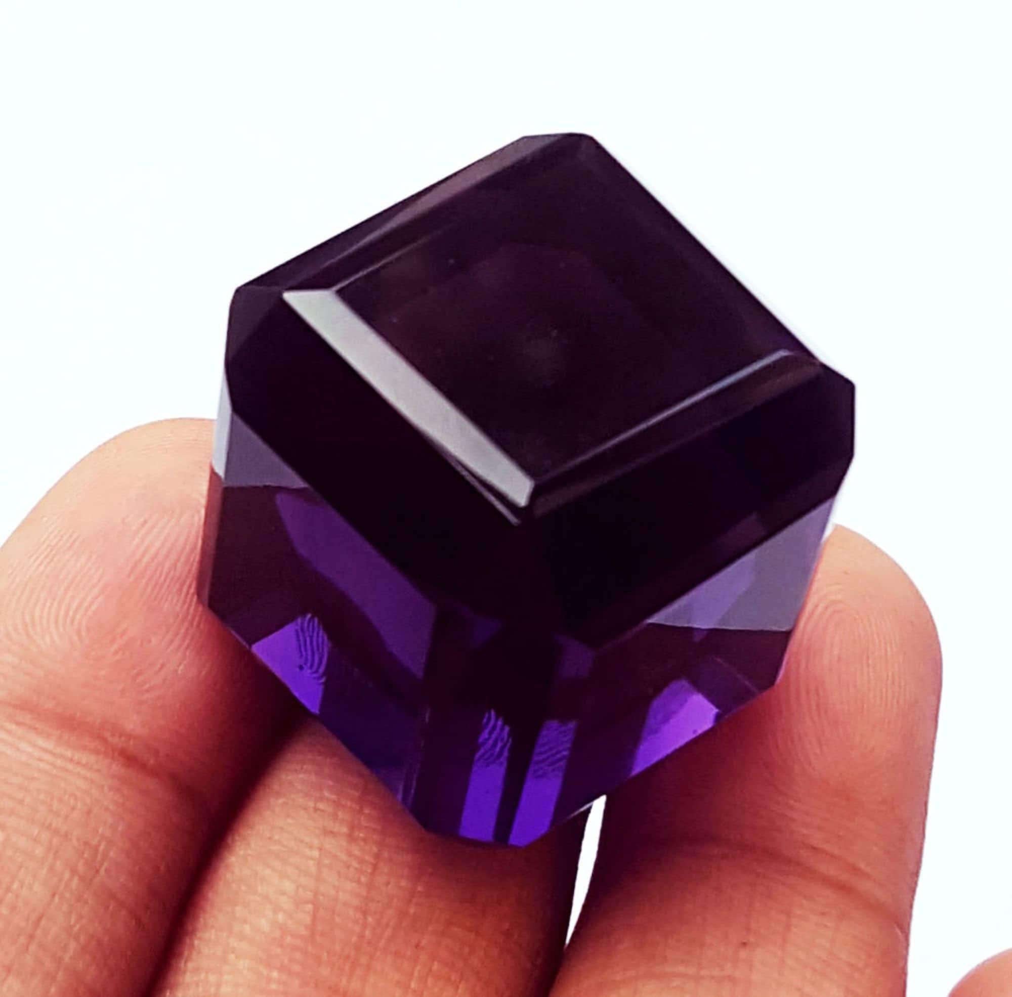 Certified Big Size Violet Topaz Loose Gemstone Between 140 to 145 Ct ...