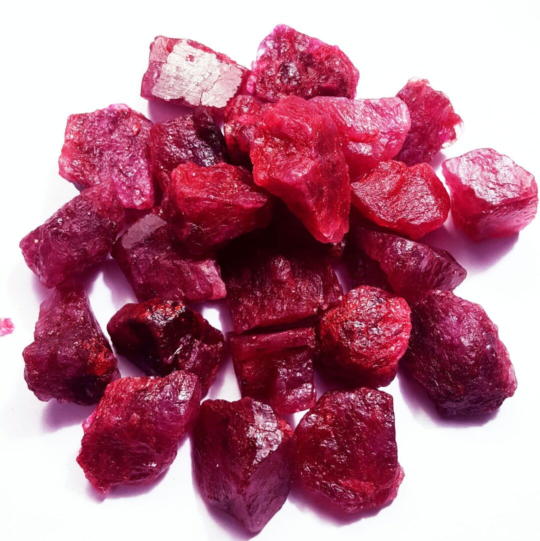 Loose Gemstone Natural Red Beryl Rough Certified Between 90 to 100 ...