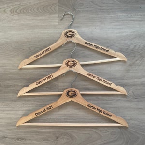 2021 Graduation Gown Hanger Custom Solid Wood Clothes Hangers 4 Pack ...