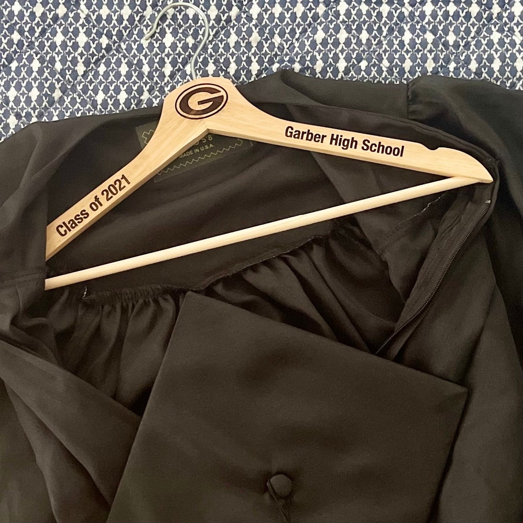 2021 Graduation Gown Hanger Custom Solid Wood Clothes Hangers 4 Pack ...