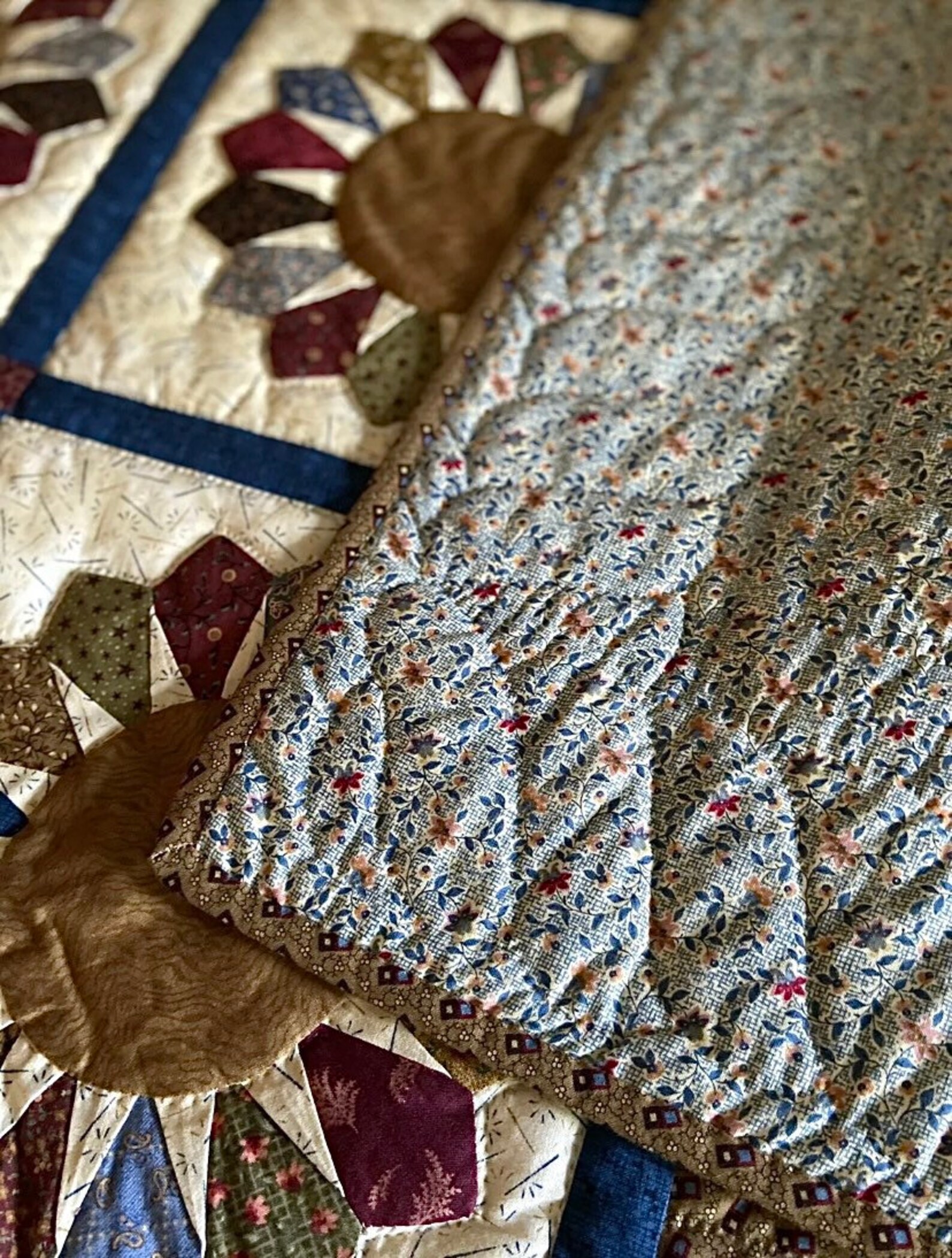 Dresden Quilt, Hand Quilted, Dresden Starburst Pattern, Hand Sewen Quilt, Rich Country Colors ...