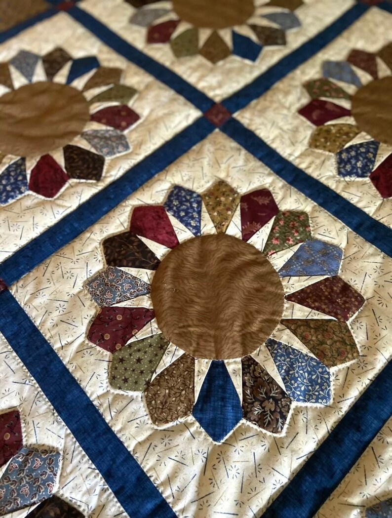 Dresden Quilt, Hand Quilted, Dresden Starburst Pattern, Hand Sewen Quilt, Rich Country Colors ...