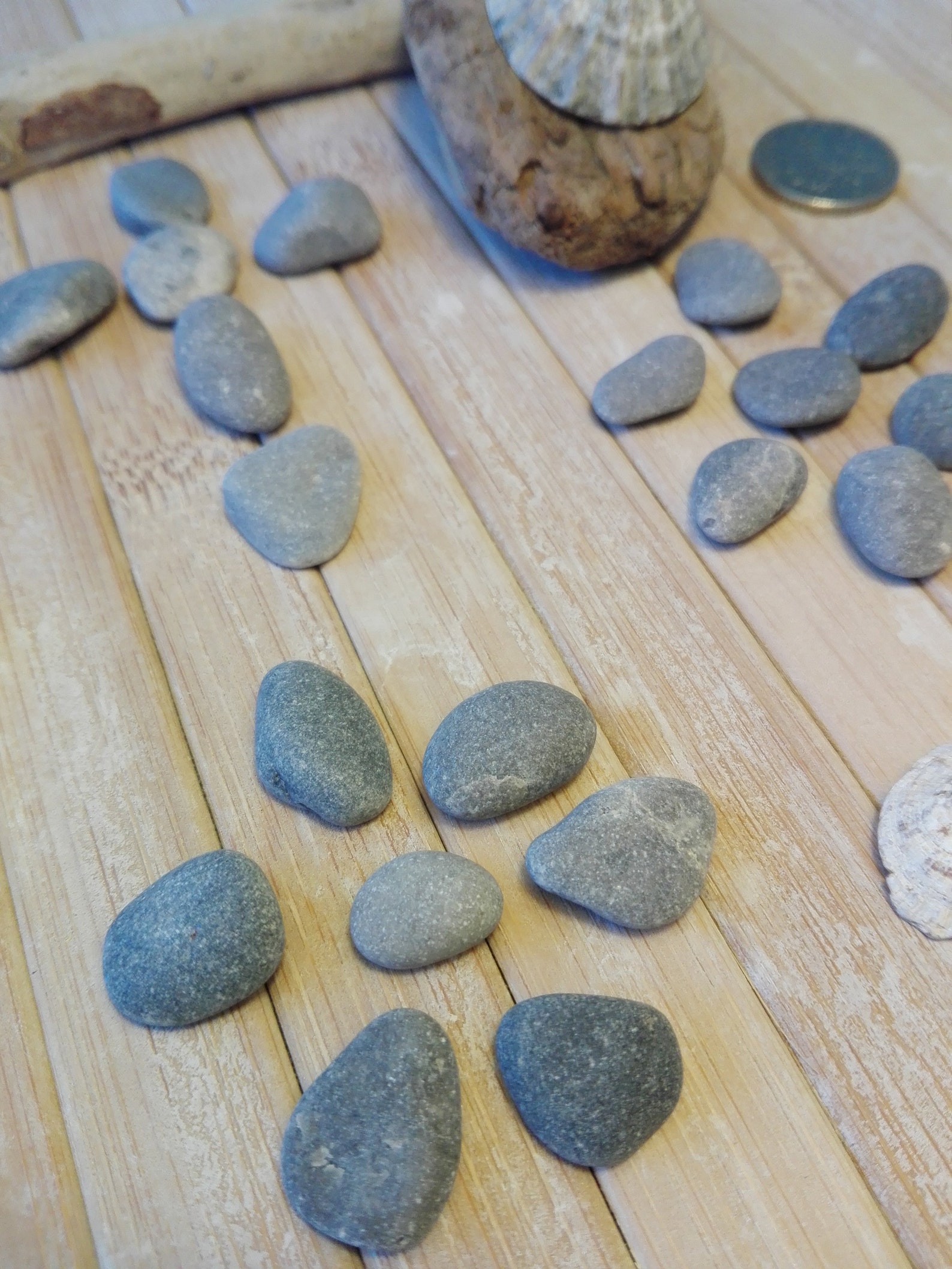 20 Very Small Flat Beach Pebbles Stones 5-10mm for Art Craft Jewellery ...