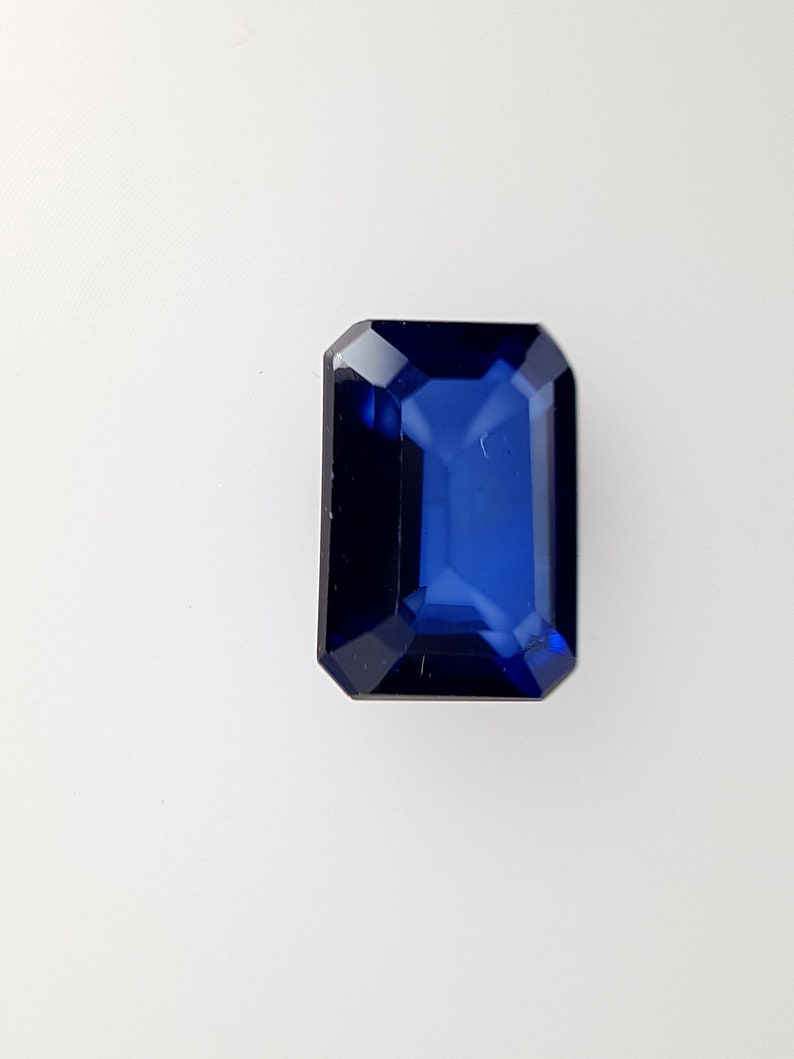 Lab Grown Royal Blue Sapphire Octagon 7x5 Mm., Average Weight Ct.1,22 ...