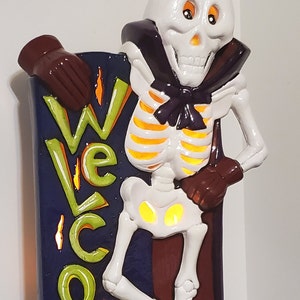 Skeleton Welcome Sign With Lights. Offering a Cute Halloween Welcome ...