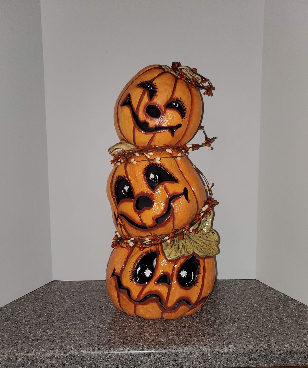 Pumpkin Totem Pole Shipping includes shipping, light source and bulb ...