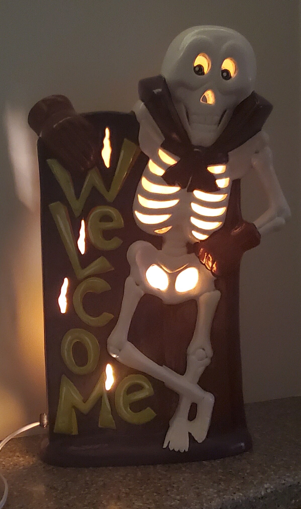 Skeleton Welcome Sign With Lights. Offering a Cute Halloween Welcome ...