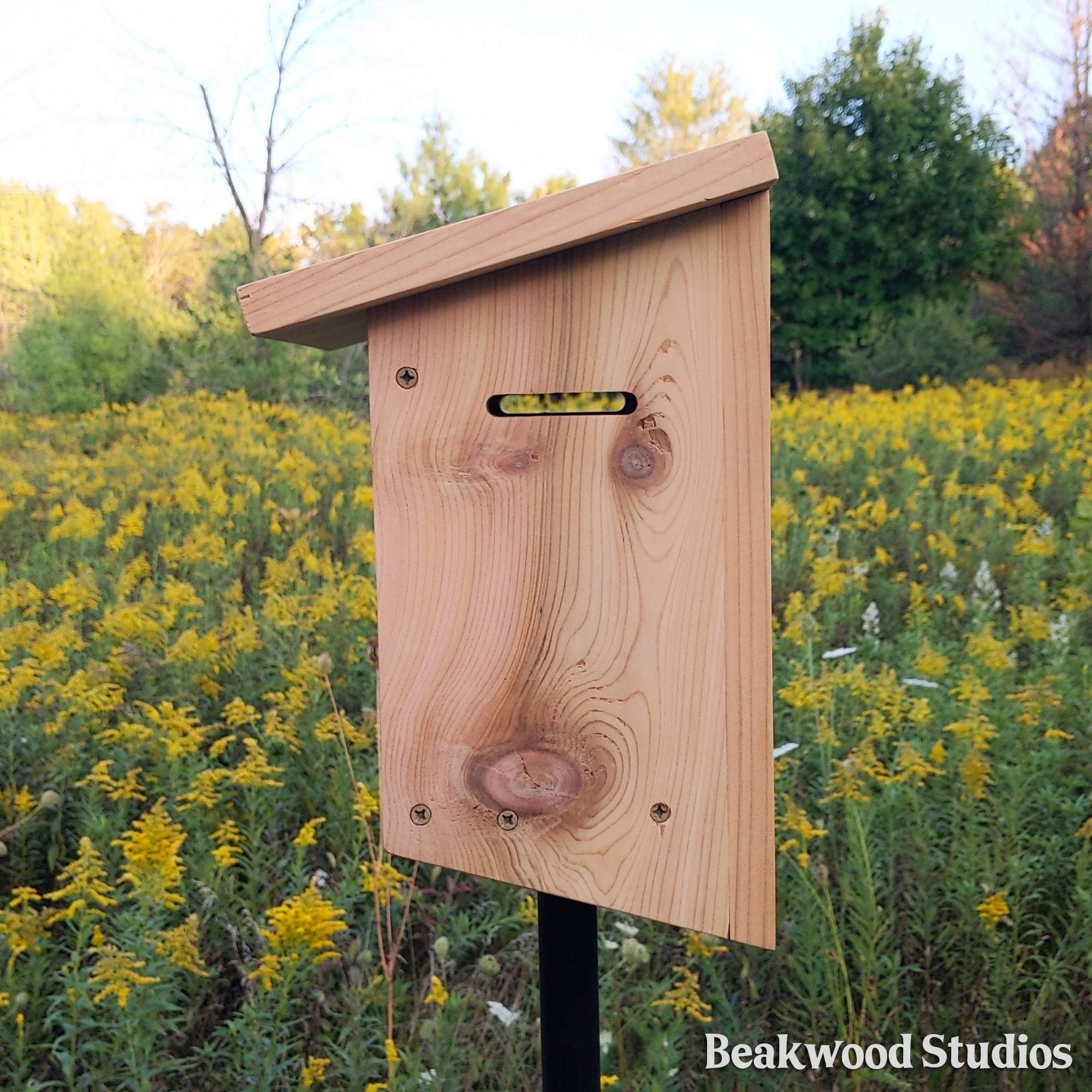 Cedar Nesting Box Birdhouse Wingtip Pattern Wren, Nuthatch, Chickadee ...