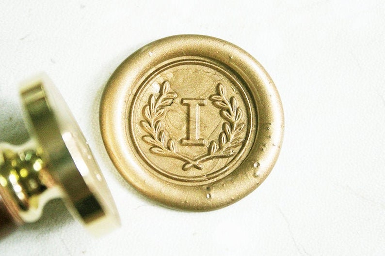 Custom Initial Wax Seal Stamp With Flower Wreath - Etsy