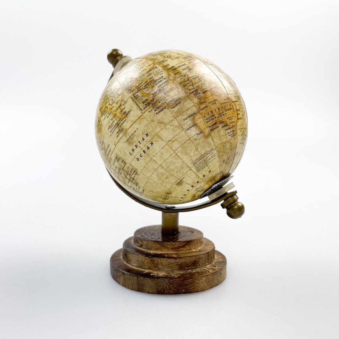 Beautiful Vintage Map Display Compact Globe Beautiful - Etsy