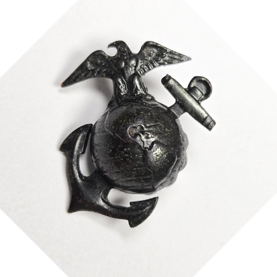 Vintage WWII US Marine Corps Emblem Eagle Globe Anchor EGA Metal Lapel ...