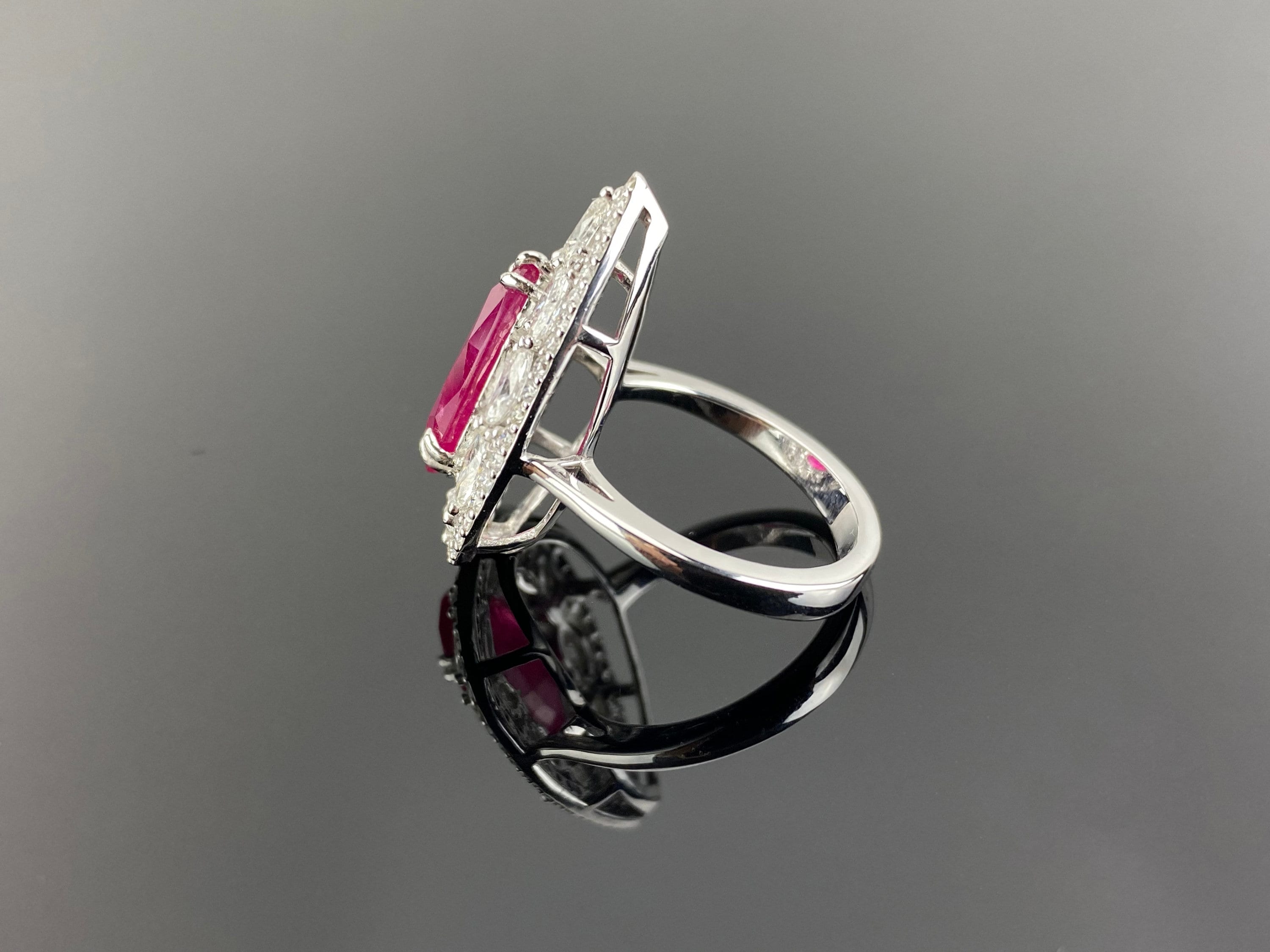 Certified Natural Pear-shaped Ruby Ring With VVS Diamond - Modern ...