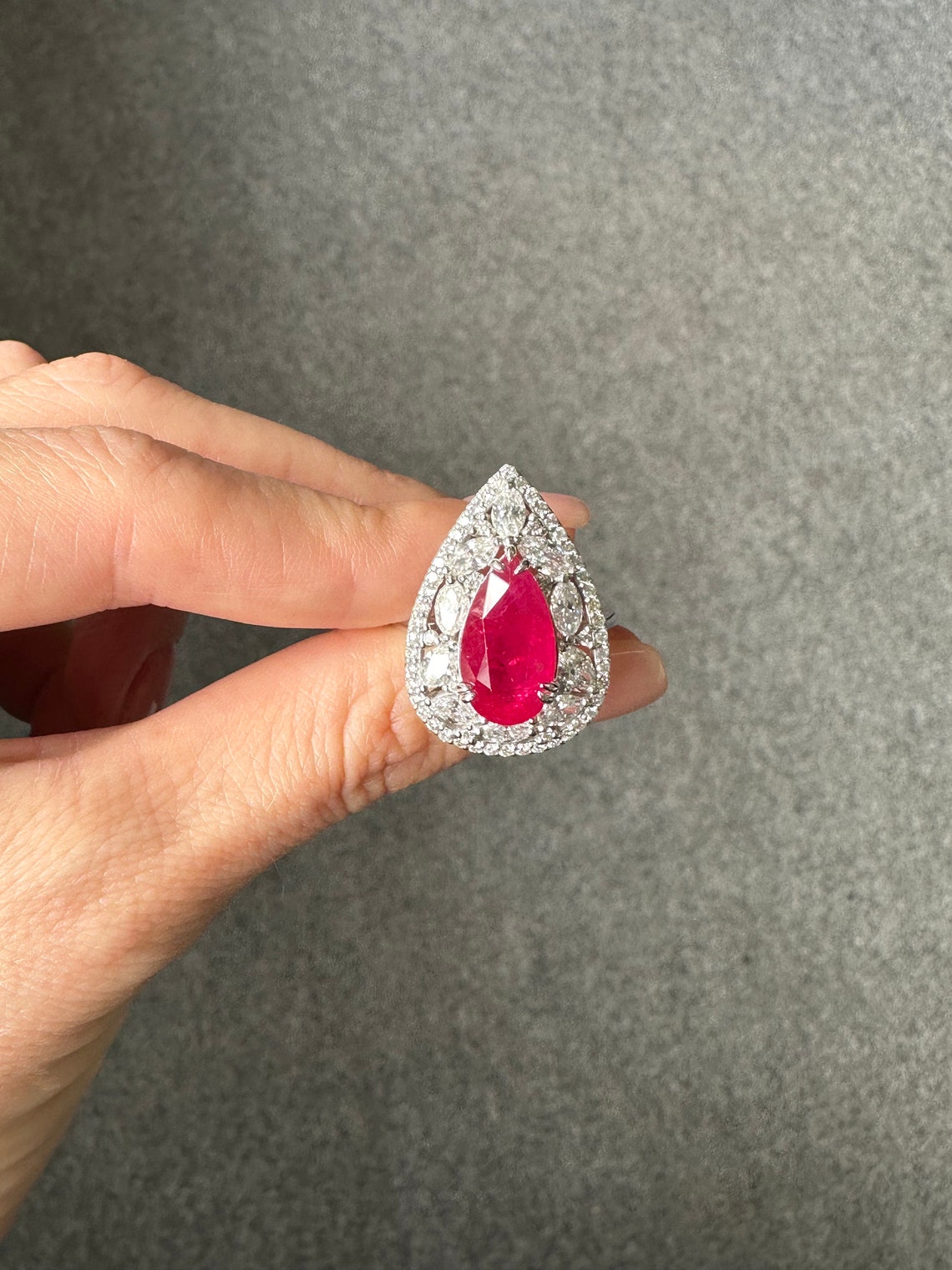 Certified Natural Pear-shaped Ruby Ring With VVS Diamond - Modern ...