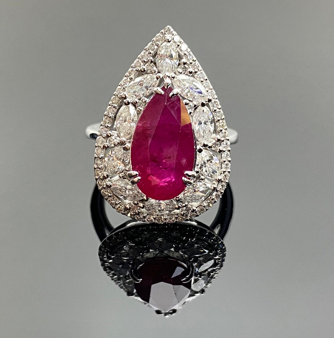 Certified Natural Pear-shaped Ruby Ring With VVS Diamond - Modern ...