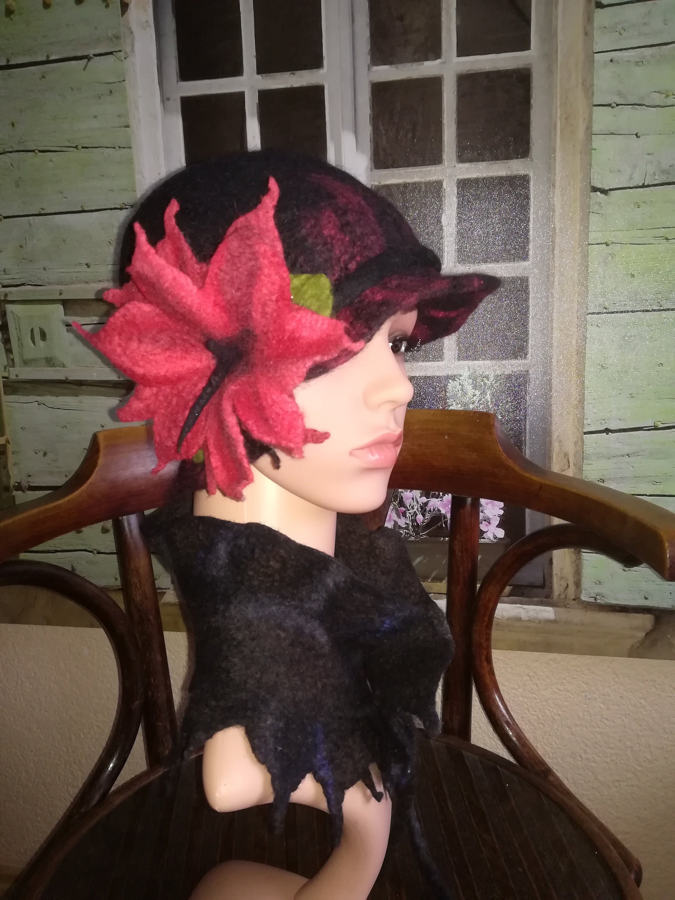 Gefilzter Damen Bowler Hut Cloche mit großer Blüte Vintage - Etsy 日本