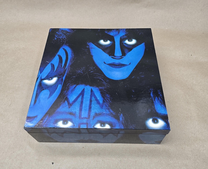 Kiss "creatures of the Night" Snipnipzap Roxbox Recycled Vintage Album ...
