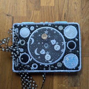 Fidget Case Blue Badge Holder ANY COLOUR - Etsy