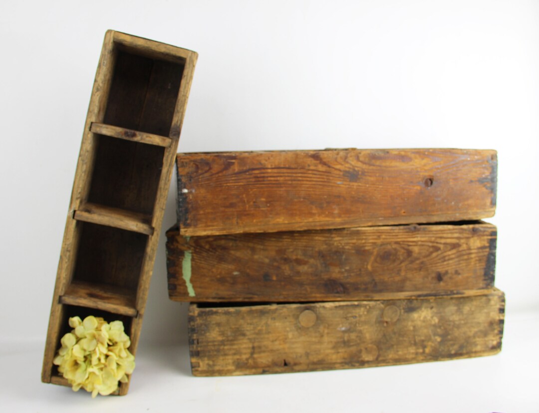 Chippy Shabby Chic 4 Slotted Wooden Container, Organizational Wooden ...