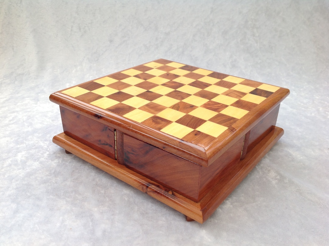 Moroccan Style Hand Made Twist Chess Set in Cedar and Lemon Wood Small ...
