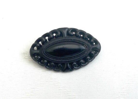 Antique Whitby Jet Carved Oval Mourning Brooch - Gem