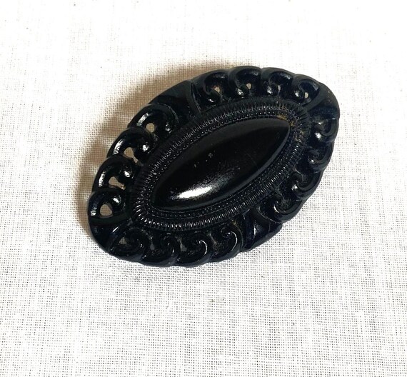Antique Whitby Jet Carved Oval Mourning Brooch - Gem