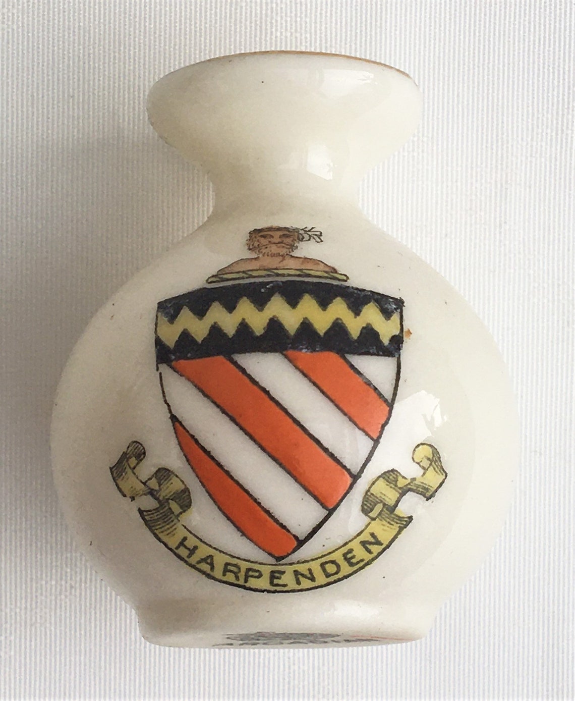 Vintage Arcadian Crested Ware Miniature Vases Harpenden and Northampton ...