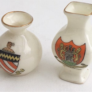 Vintage Arcadian Crested Ware Miniature Vases Harpenden and Northampton ...