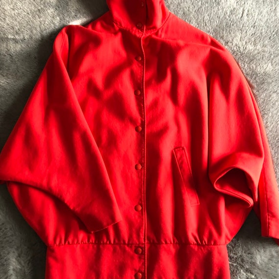 100% Wool Shell Exterior // Vibrant Red Long Sleeve V… - Gem