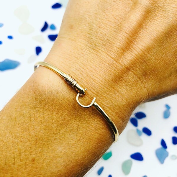 14k Gold Caribbean Bangle Bracelet - Etsy