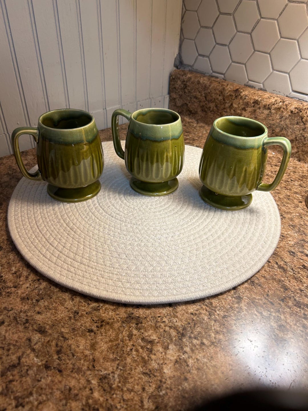 Vintage Set of 3 Green Drip Pottery Pedestal Coffee Mugs Made in Japan ...