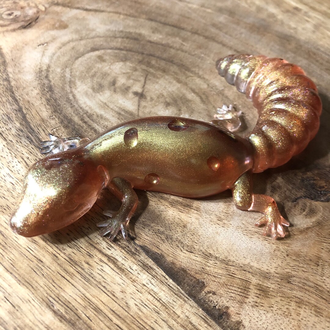 Spotted Gold Resin Lizard / Lizard Wall Art / Resin Lizard Home Decor ...