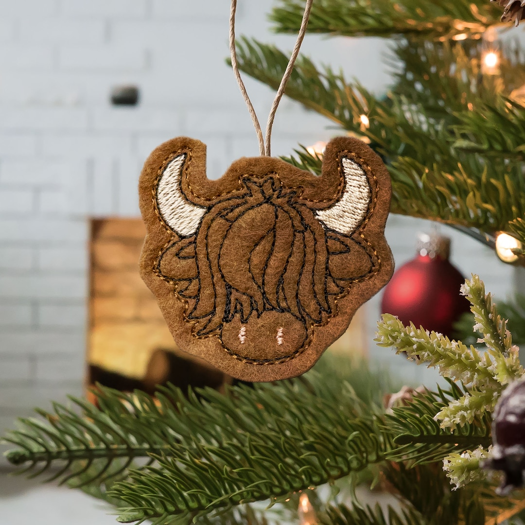 Mini Scottish Highland Cow Face Ornament Embroidered on Brown Felt With ...