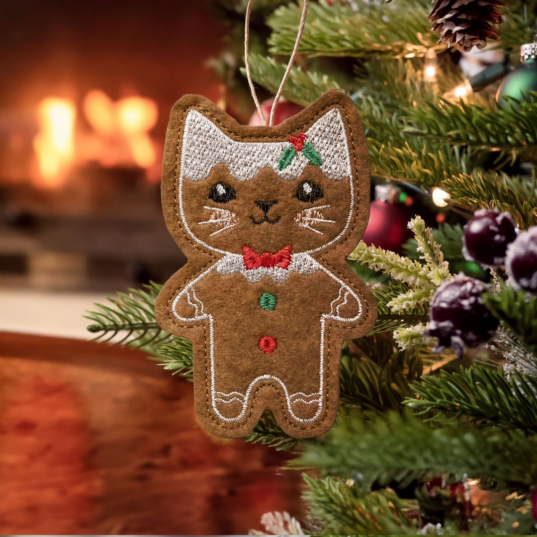 Gingerbread Cat Christmas Cookie Ornament. Felt Gingerbread Cat With ...