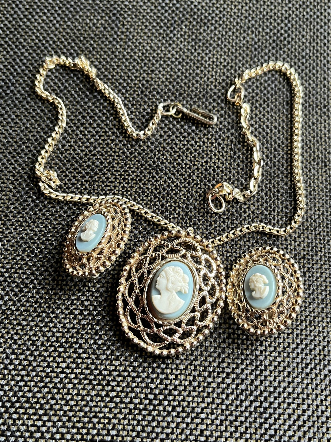 1950s Sarah Cov Cameo Jewelry Set 1957 Cameo Lace Sarah Coventry ...