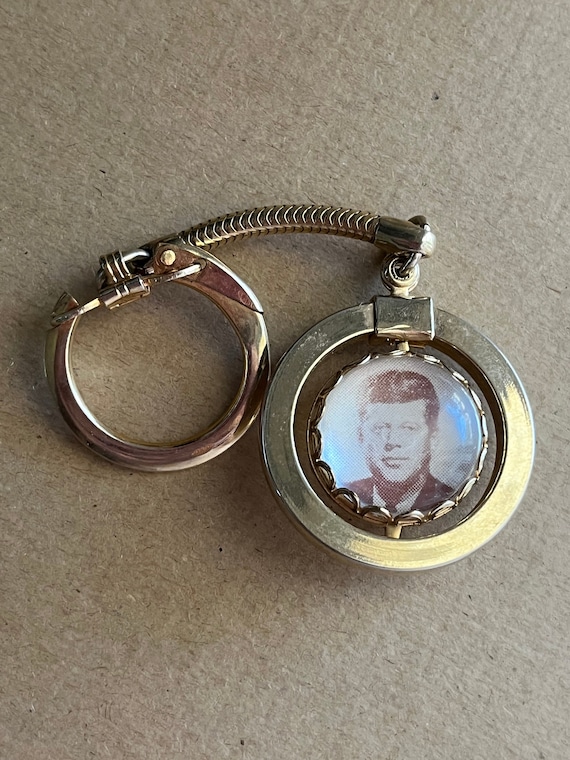 Vintage JFK Campaign Spinner Keychain Kennedy Memorab… - Gem